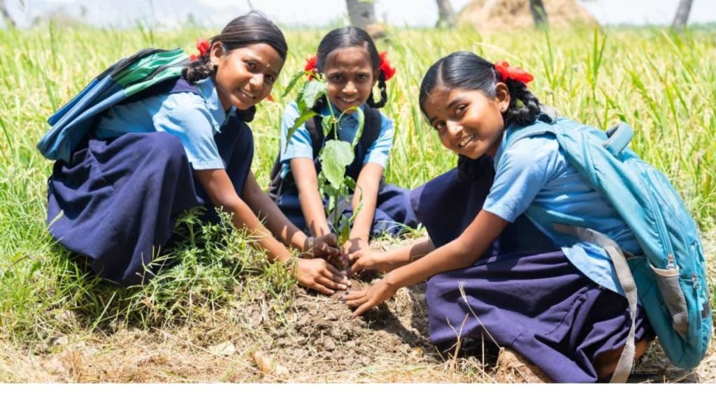 Plantation Project in Rural Maharashtra (₹80 Lakh / ~$96,000) : Earth5R
