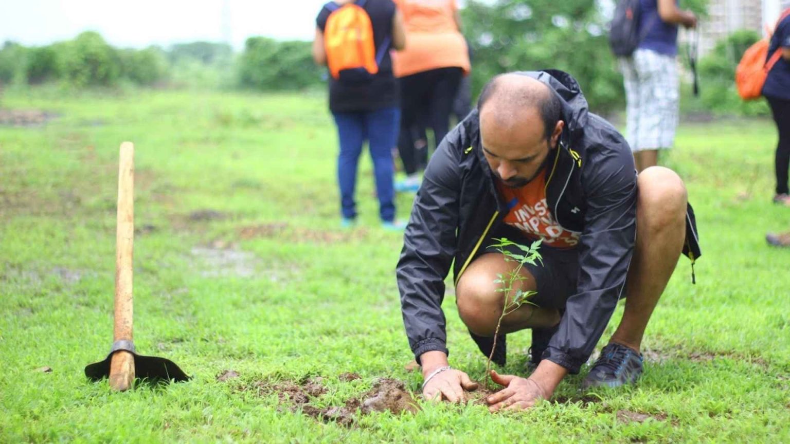 Community-based Urban Gardening for Biodiversity - Earth5R